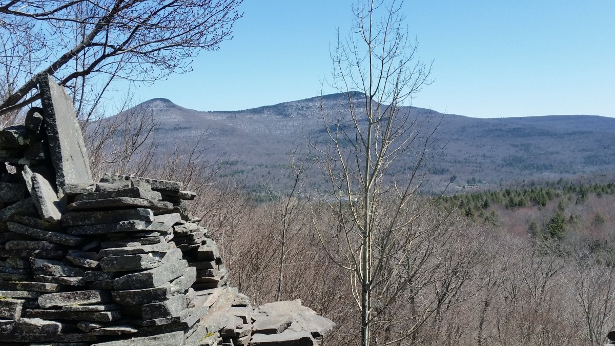 Pecoy Notch Trail – The Long Brown Path